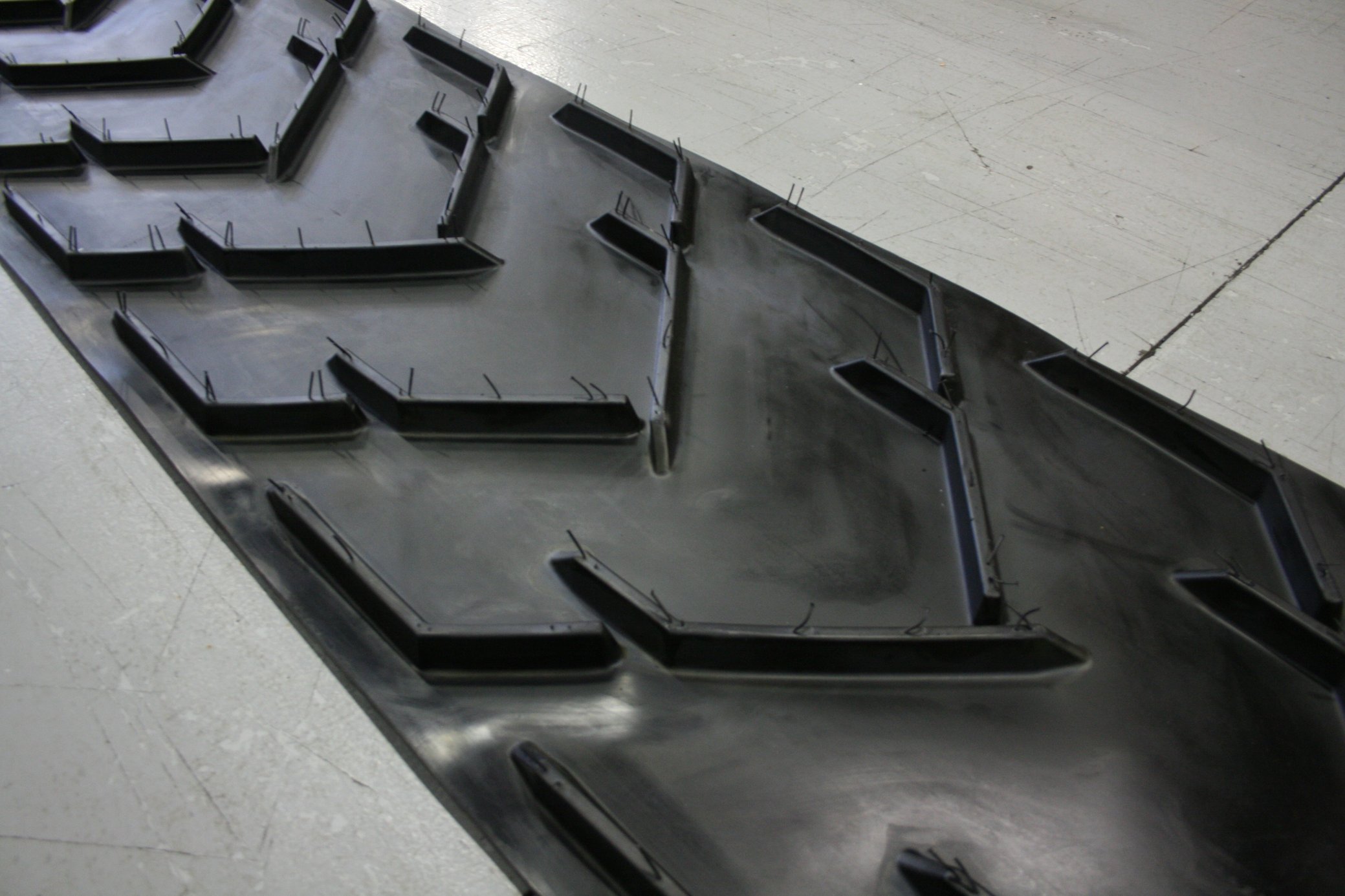 Profiled Conveyor Belts | LBS